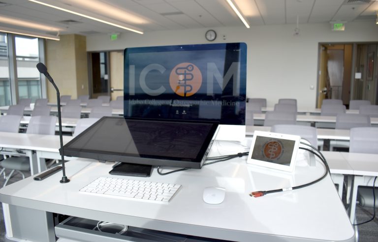 ICOM becomes the first Apple Distinguished School in Idaho